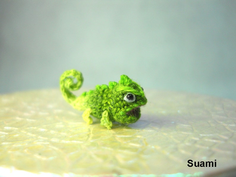 Micro Green Chameleon - Dollhouse Miniature Crochet Tiny Amigurumi ...