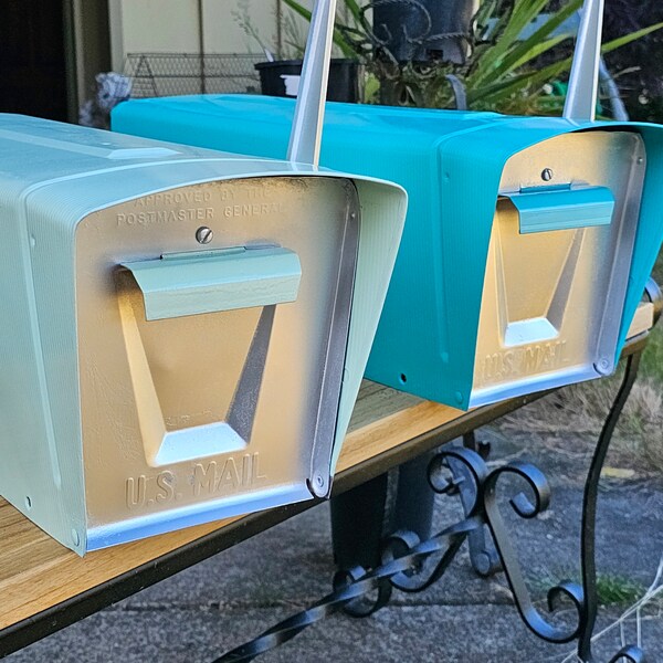Vintage Mailbox - Etsy