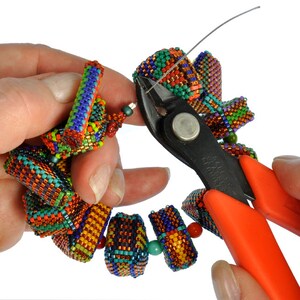 Tutorial (PDF) for the "carnival" Geometric Beaded Beads Bracelet ...