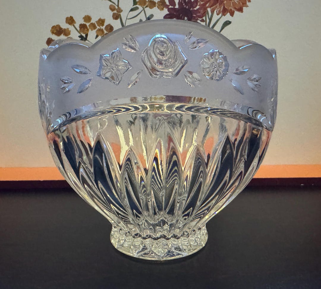 Vintage Oneida Southern Garden Potpourri Bowl. 24% Crystal, Frosted ...