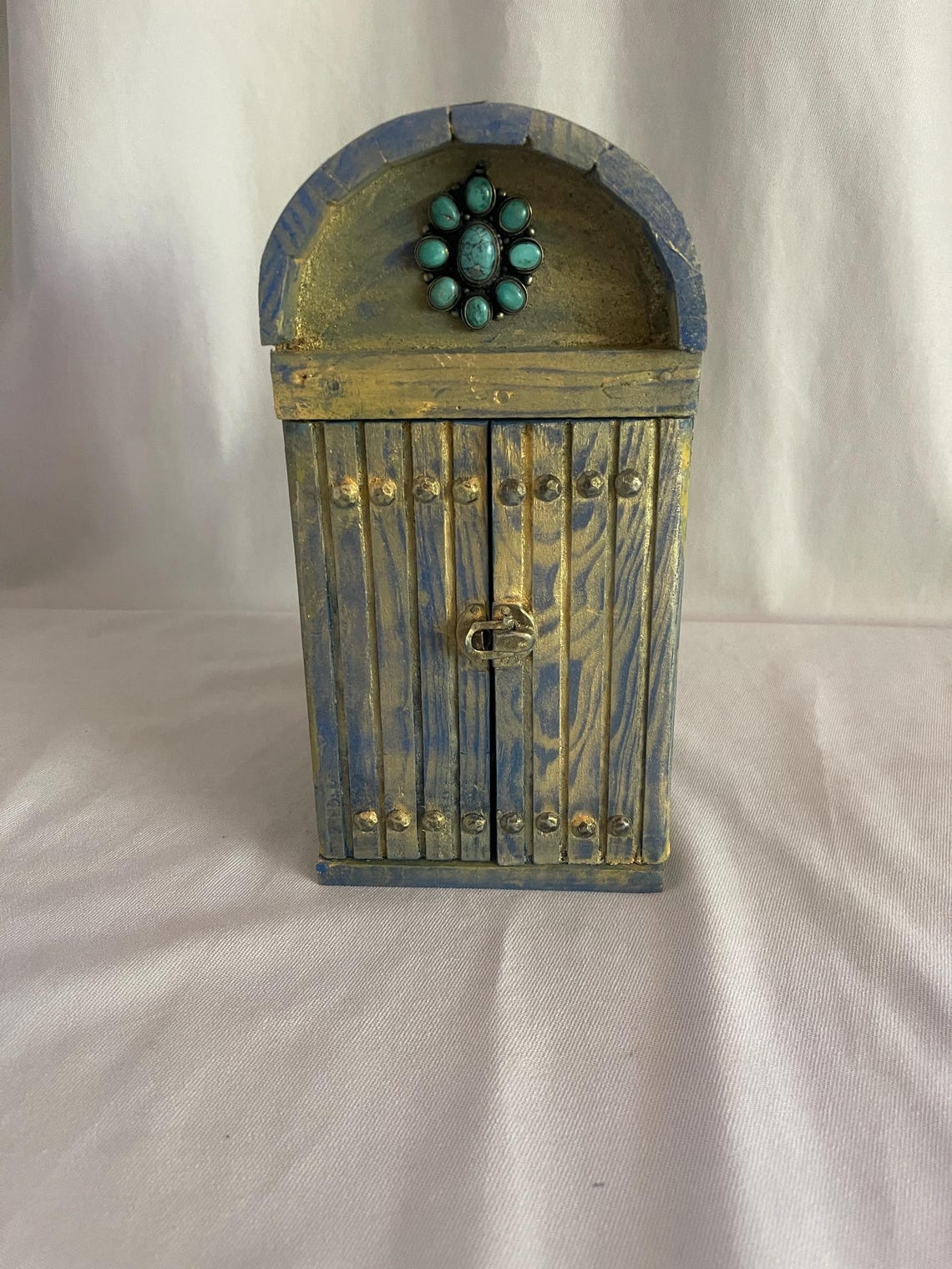 Circus Altar; Cabnet of Wonders - Etsy