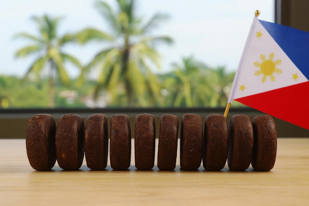 Filipino Traditional Tablea Chocolate 100% Unsweetened Cacao. 70g 10 ...