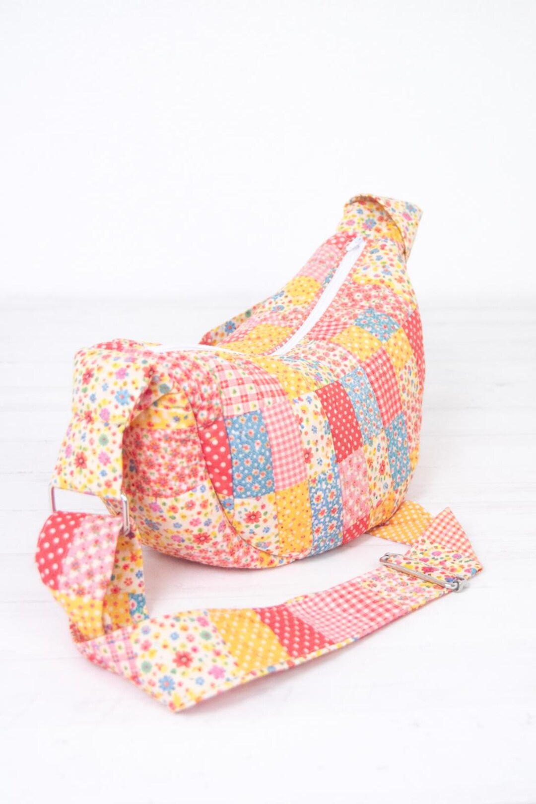 Quilted Crescent Bag Sewing Pattern and Video Tutorial: Beginner ...
