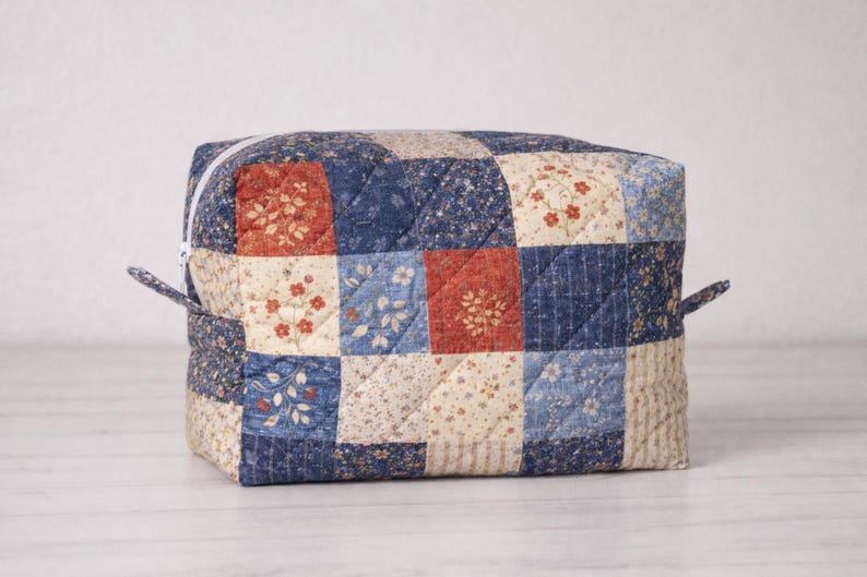 Quilted Cosmetic Bag Sewing Pattern — Sew Patchwork, Quilted Zipper ...