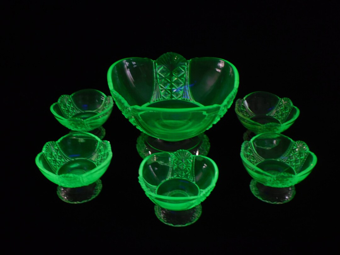 RARE Uranium Glass, Berry Bowl and Cups, Richards and Hartley Glass ...