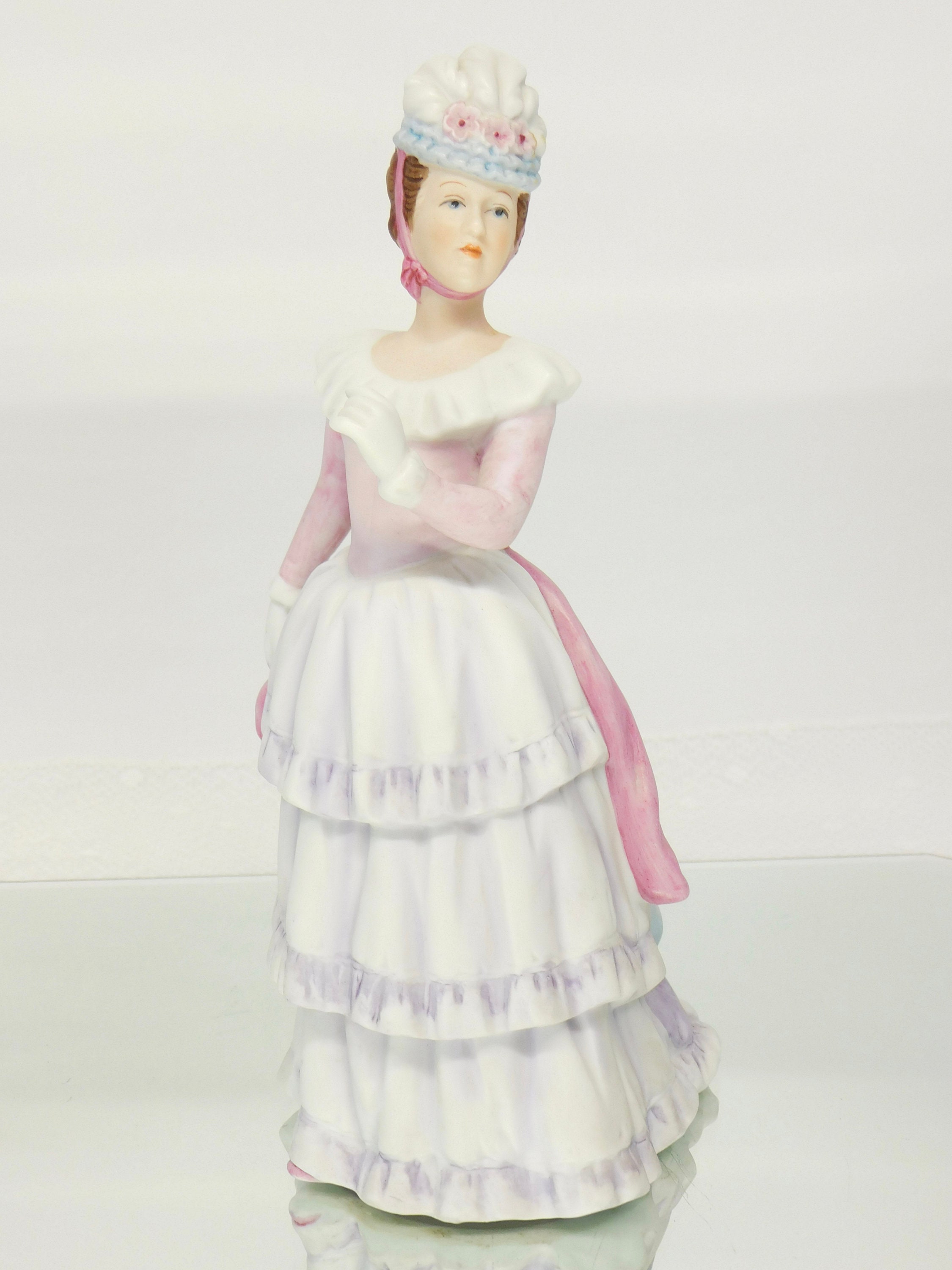 HOMCO Lady Figurine, Porcelain Figurine, Home Interiors and Gifts ...