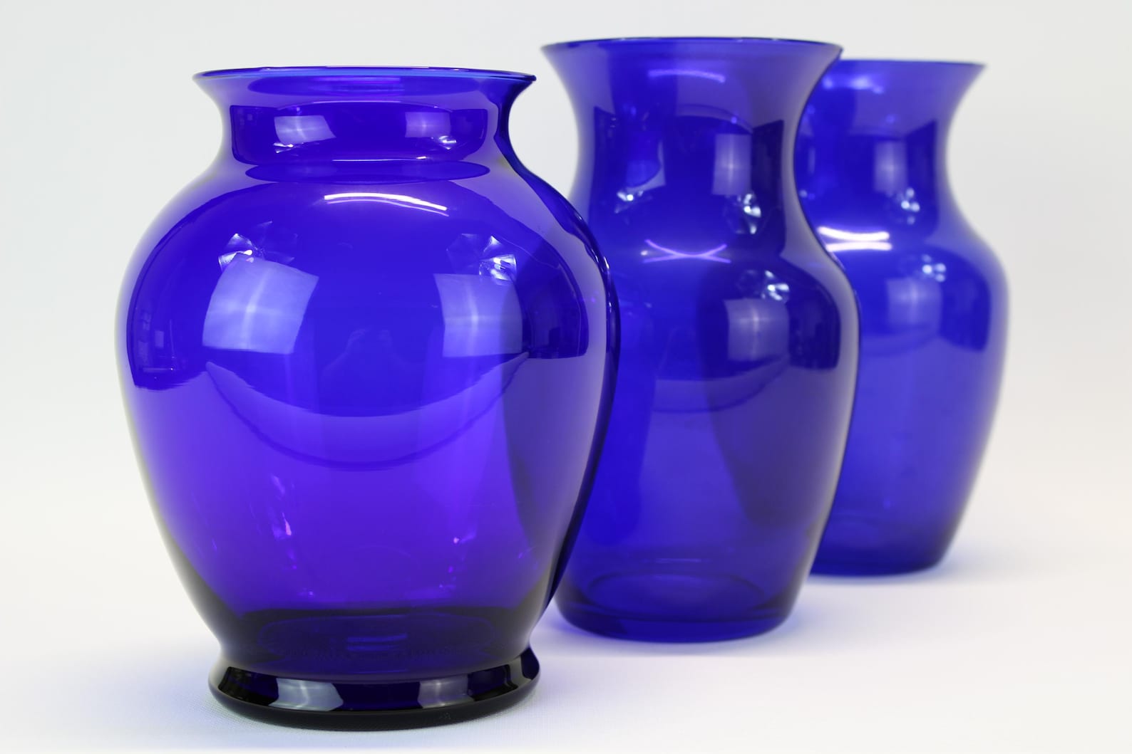 Blue Vase Trio Three Cobalt Blue Flower Vases Urn Shaped Floral Vase ...