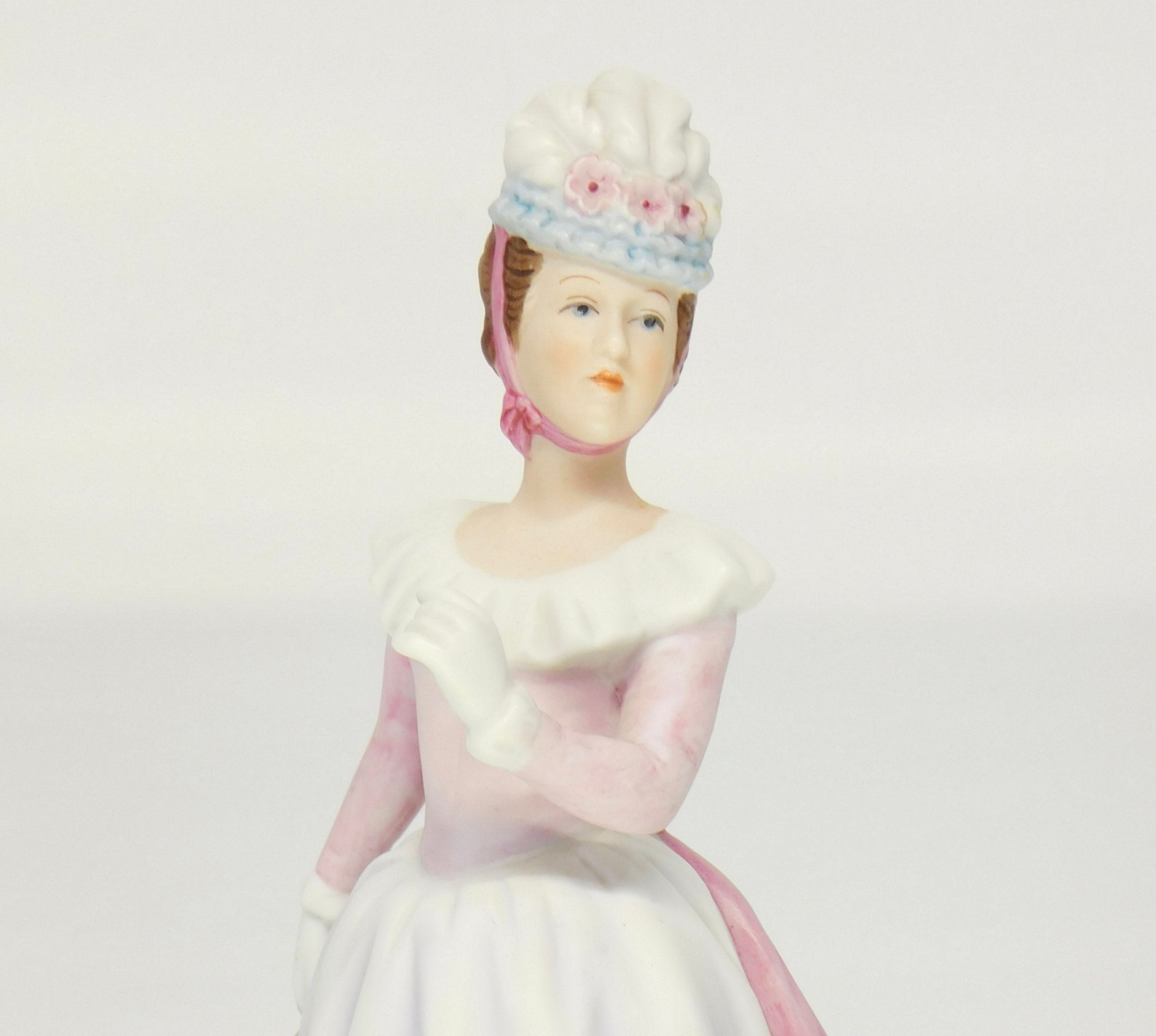 HOMCO Lady Figurine, Porcelain Figurine, Home Interiors and Gifts ...