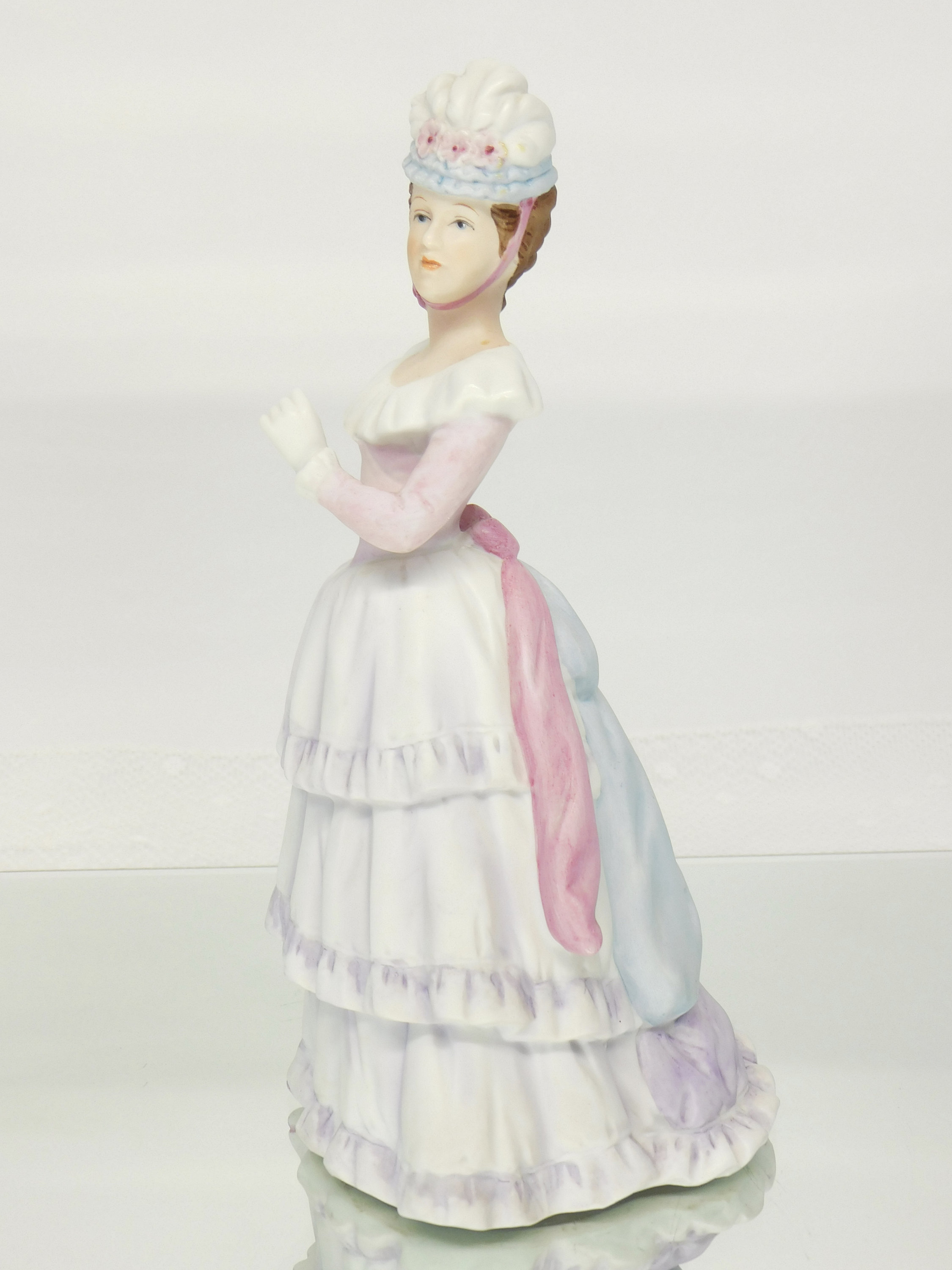 HOMCO Lady Figurine, Porcelain Figurine, Home Interiors and Gifts ...