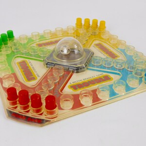 Trouble Pop-o-matic Board Game, Trouble Board Game 1986, Milton Bradley ...