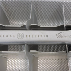 Vintage General Electric Mini Cube Ice Cube Tray With Quick Release ...