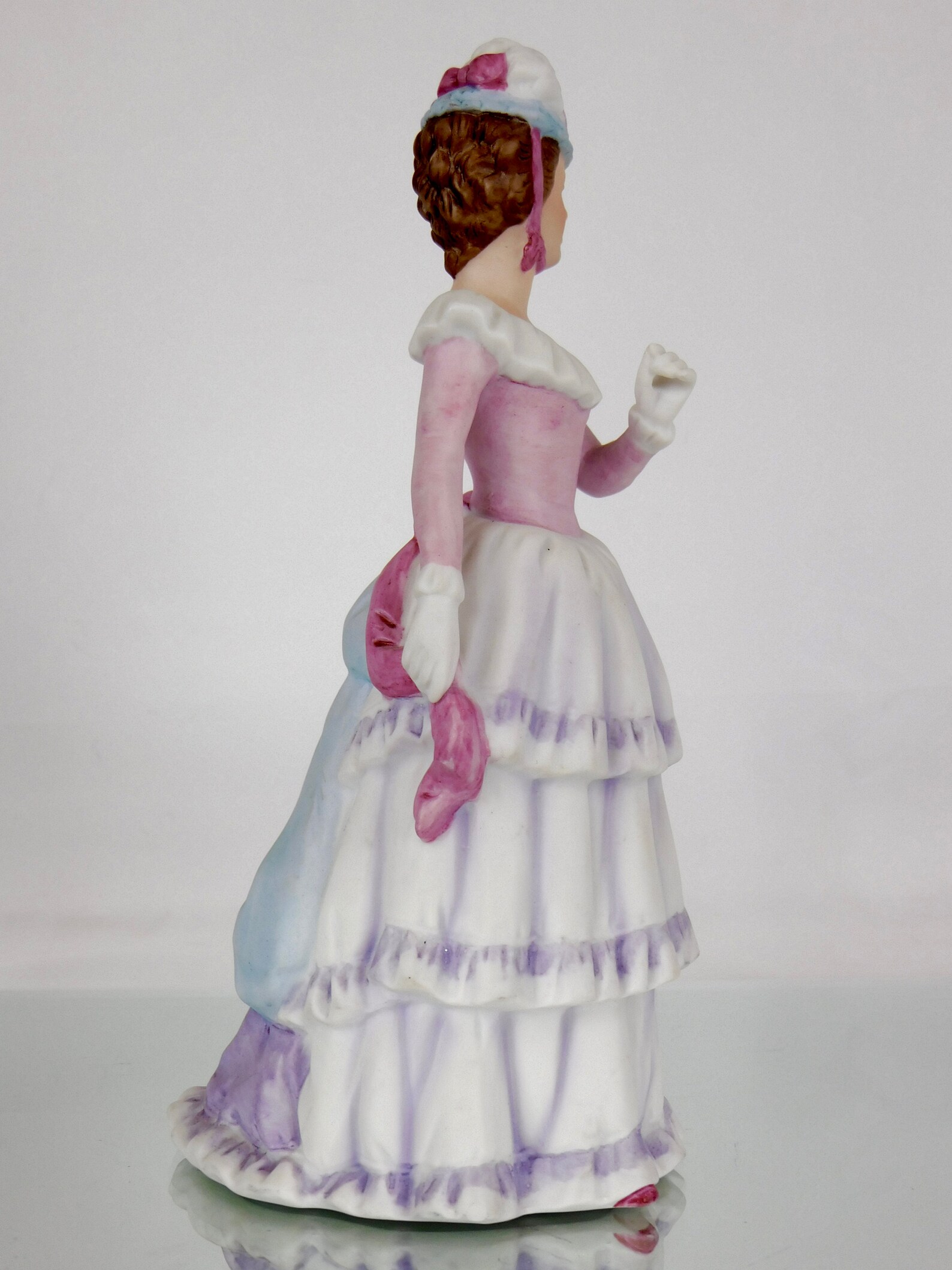HOMCO Lady Figurine Porcelain Figurine Home Interiors and - Etsy