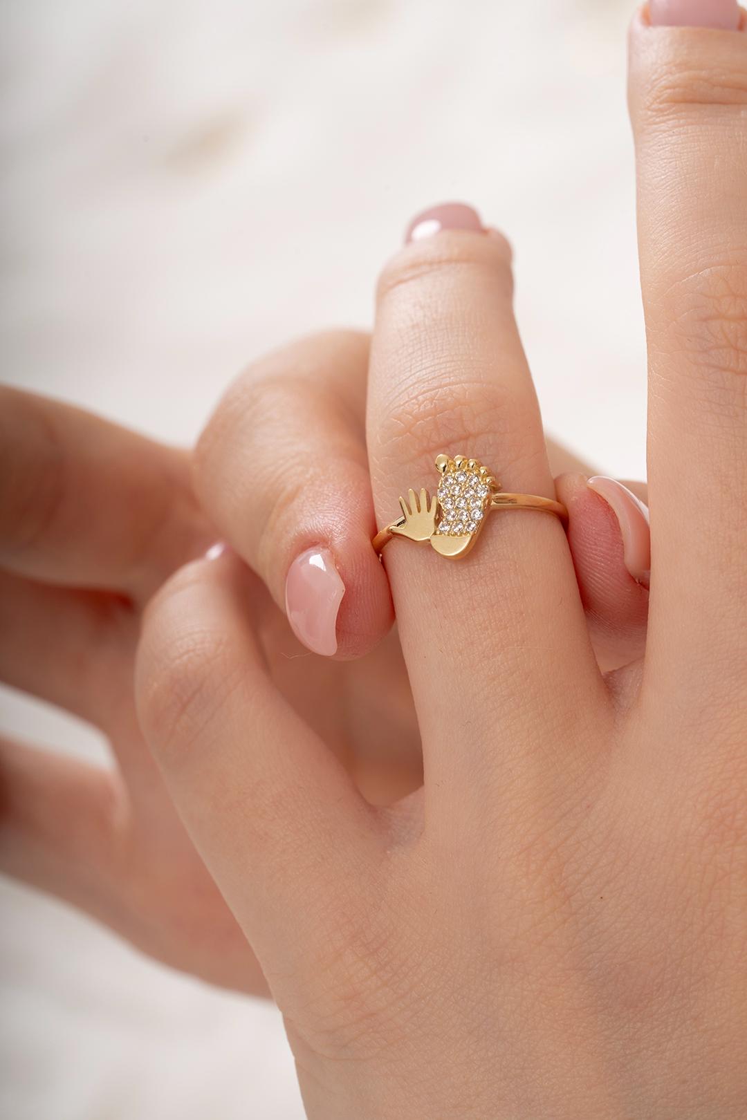 14K Solid Gold Baby Feet Ring – Mom Jewelry - Etsy