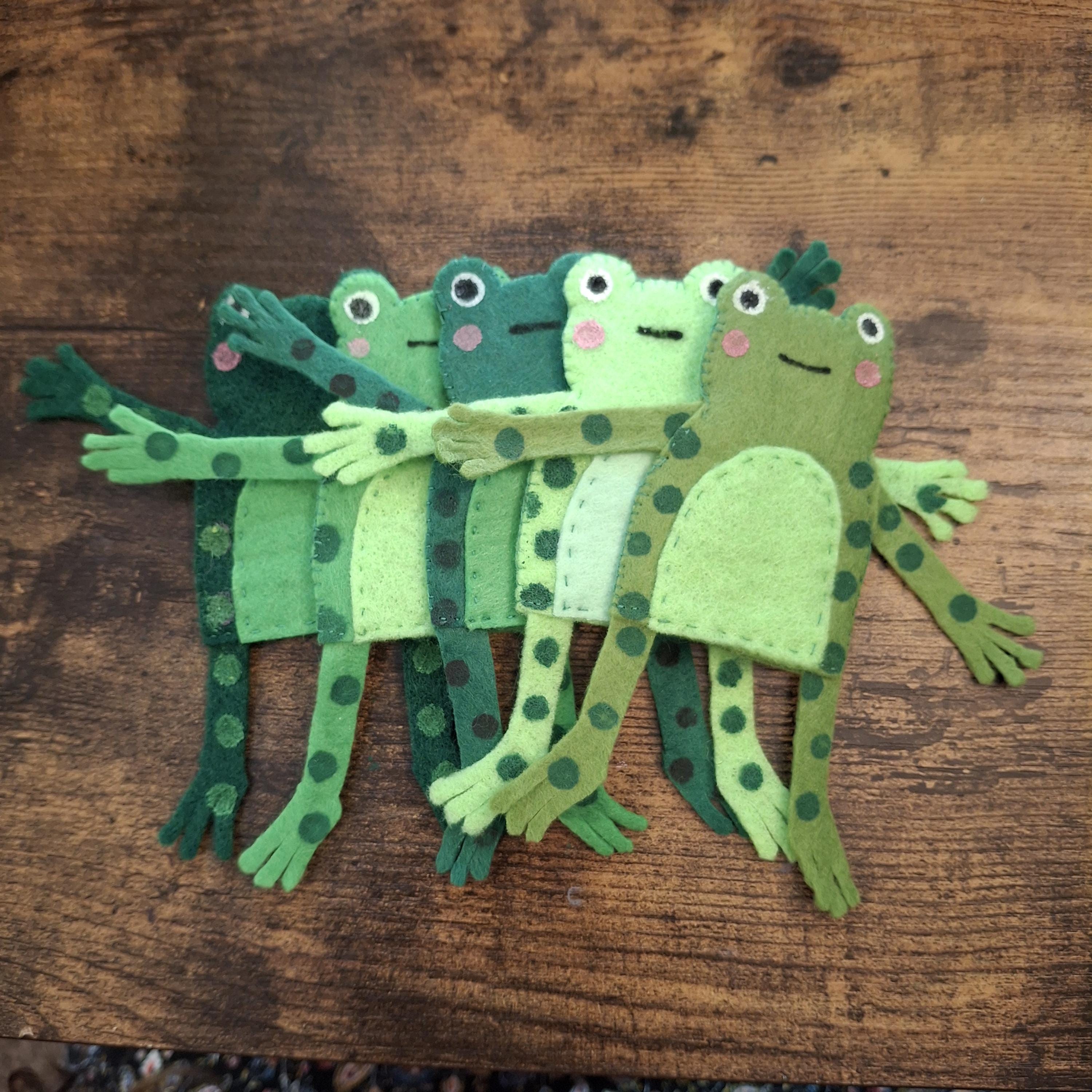 5 Green Speckled Frogs Finger Puppet Digital Pattern - Etsy