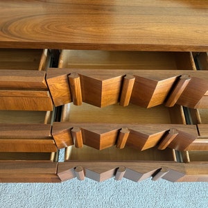 Vintage Lane Prism Series, 9 Drawers Dresser, Designed by Paul Evans ...