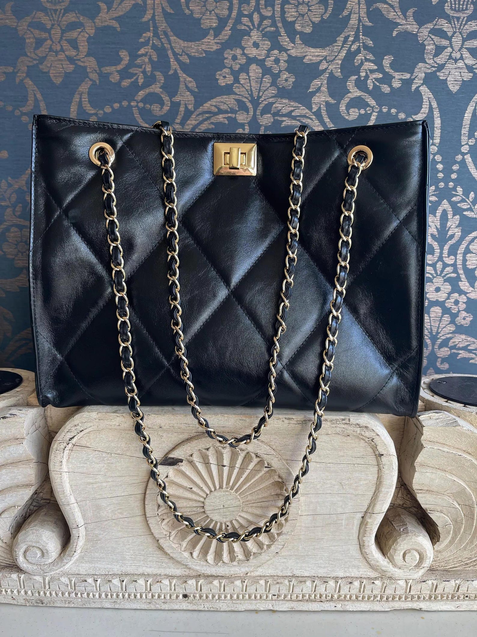 Genuine Leather Twist Lock Bag, Elegant Quilted Bag, Large Diamonds Bag ...