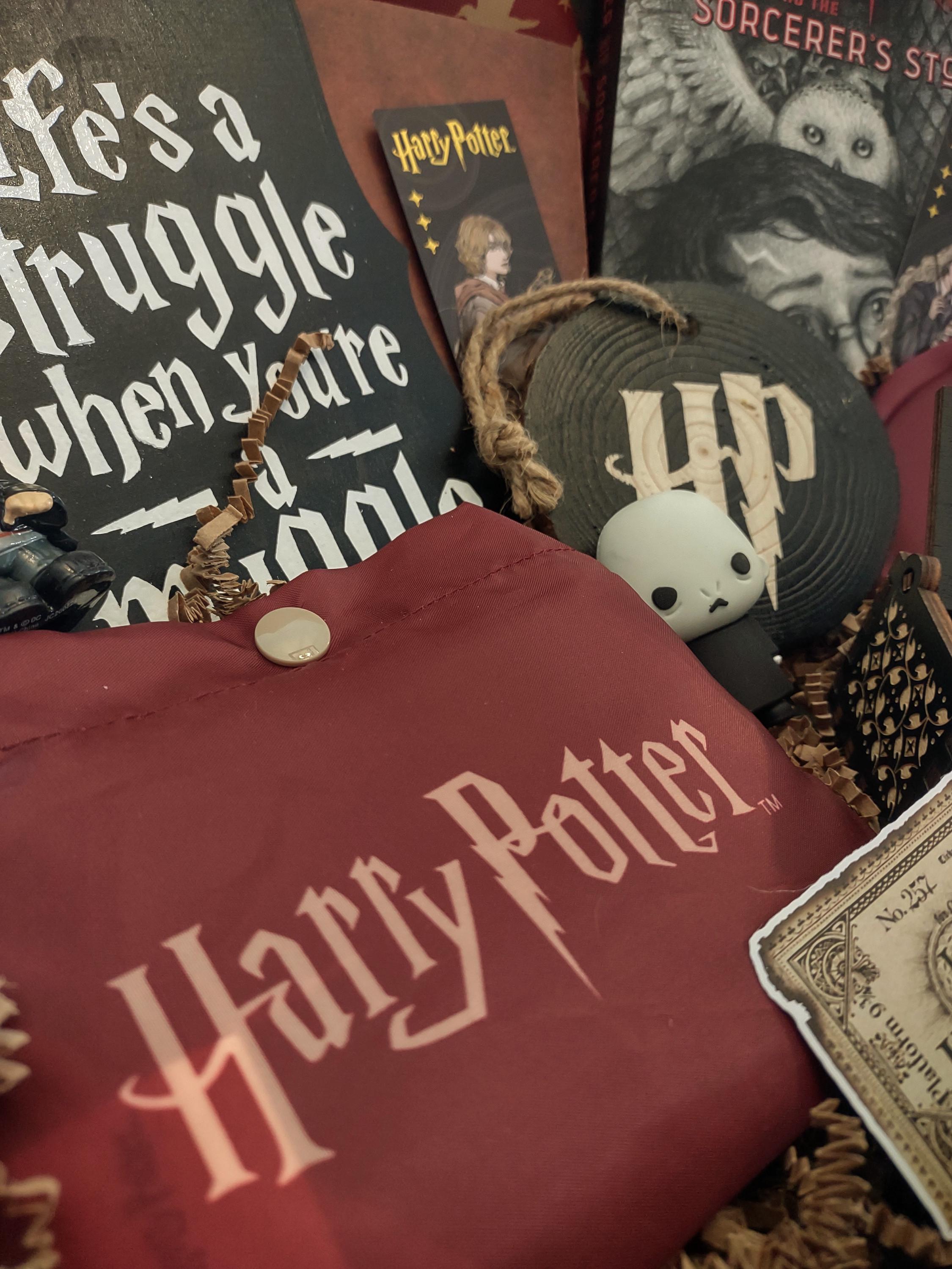 Harry Potter Hogwarts Gift Box - Etsy
