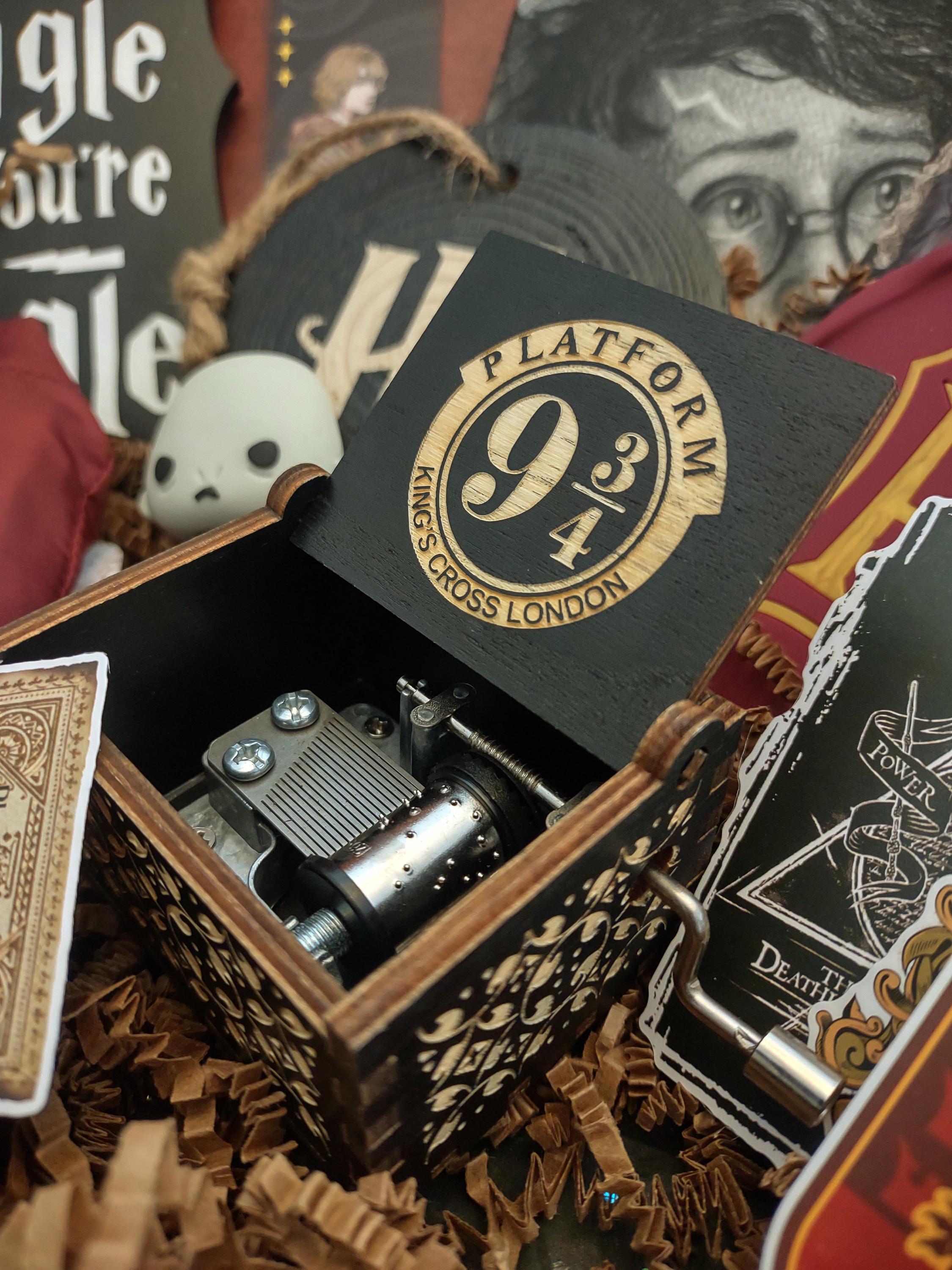 Harry Potter Hogwarts Gift Box - Etsy