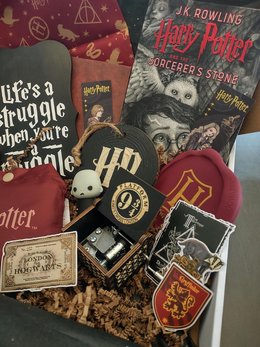 Harry Potter Hogwarts Gift Box - Etsy