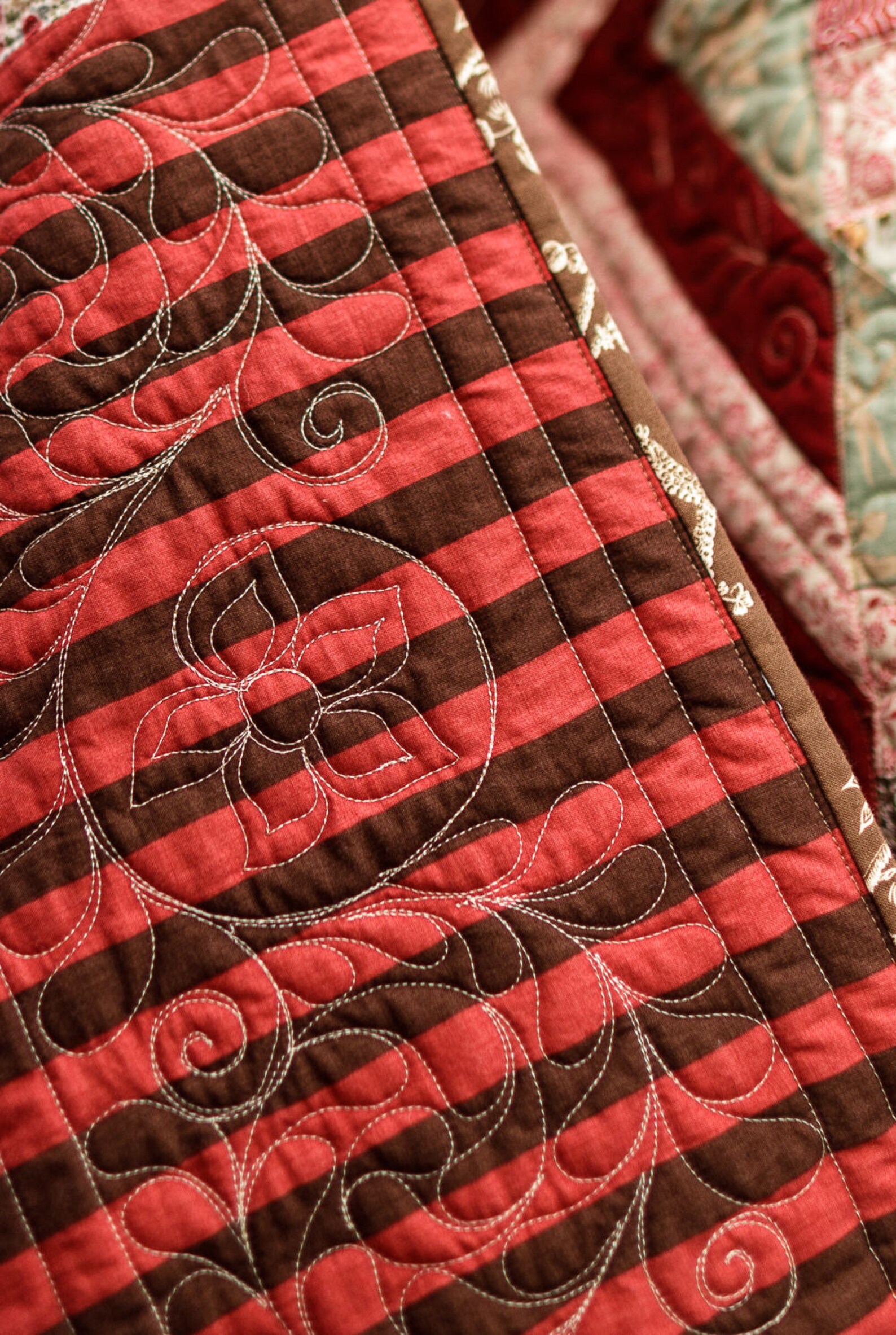Cottage Romance Queen Size Quilt With Matching Pillowcases - Etsy