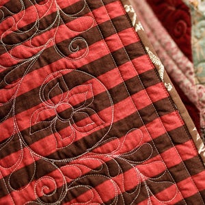 Cottage Romance Queen Size Quilt With Matching Pillowcases - Etsy