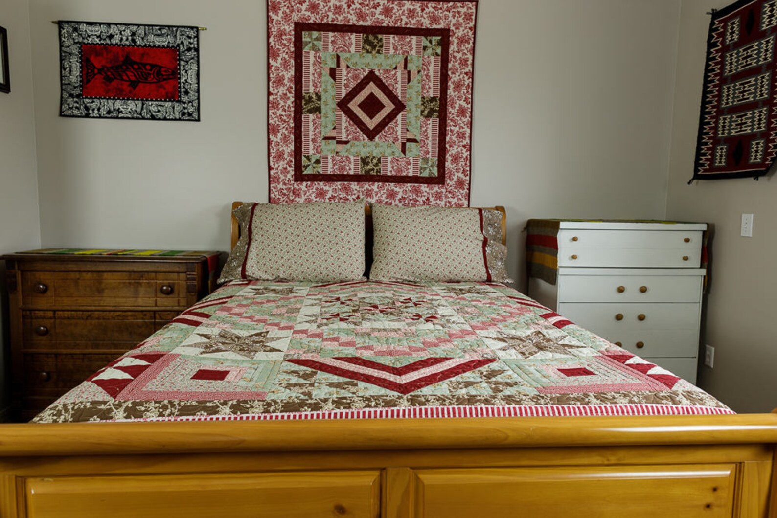 Cottage Romance Queen Size Quilt With Matching Pillowcases - Etsy
