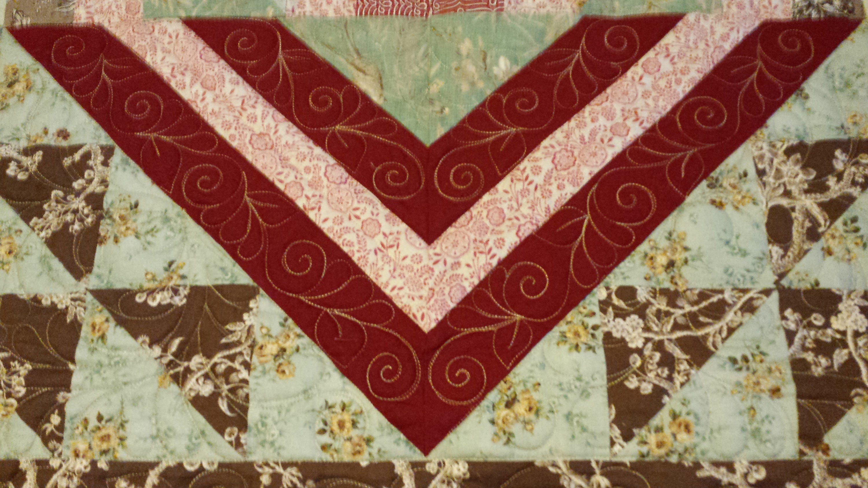 Cottage Romance Queen Size Quilt With Matching Pillowcases - Etsy