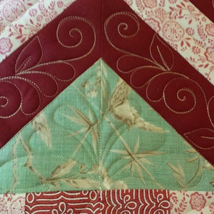 Cottage Romance Queen Size Quilt With Matching Pillowcases - Etsy