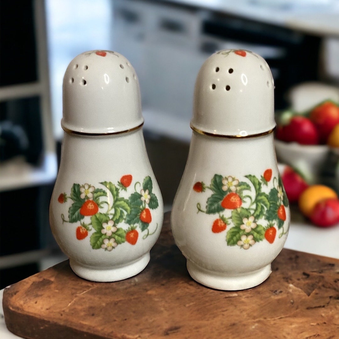 Vintage Salt, Pepper, Sugar, Spice Shaker Set, Strawberries Motif Salt ...