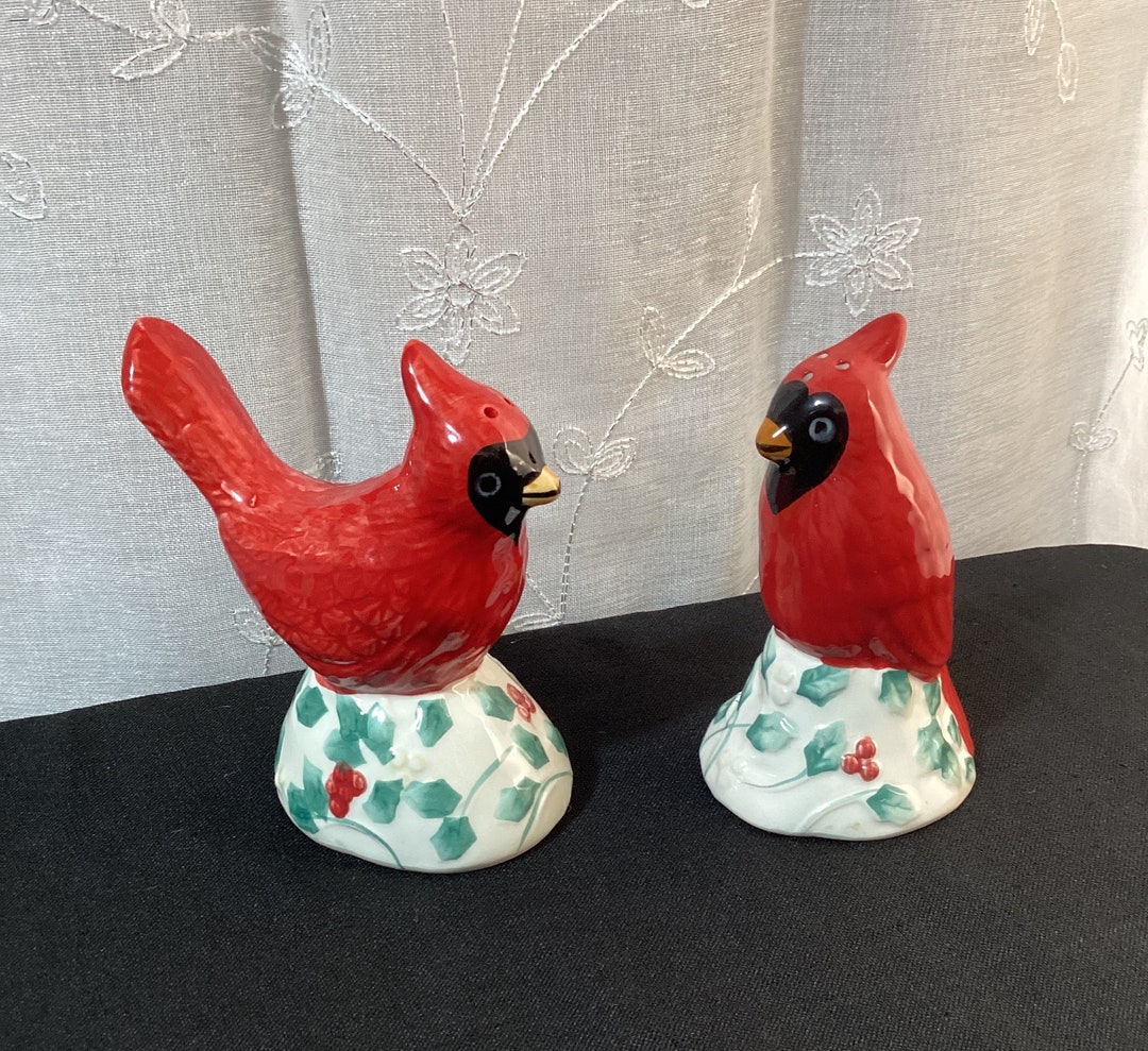 Vintage Shakers, Ceramic Songbird Cardinal Bird Salt and Pepper Shaker ...