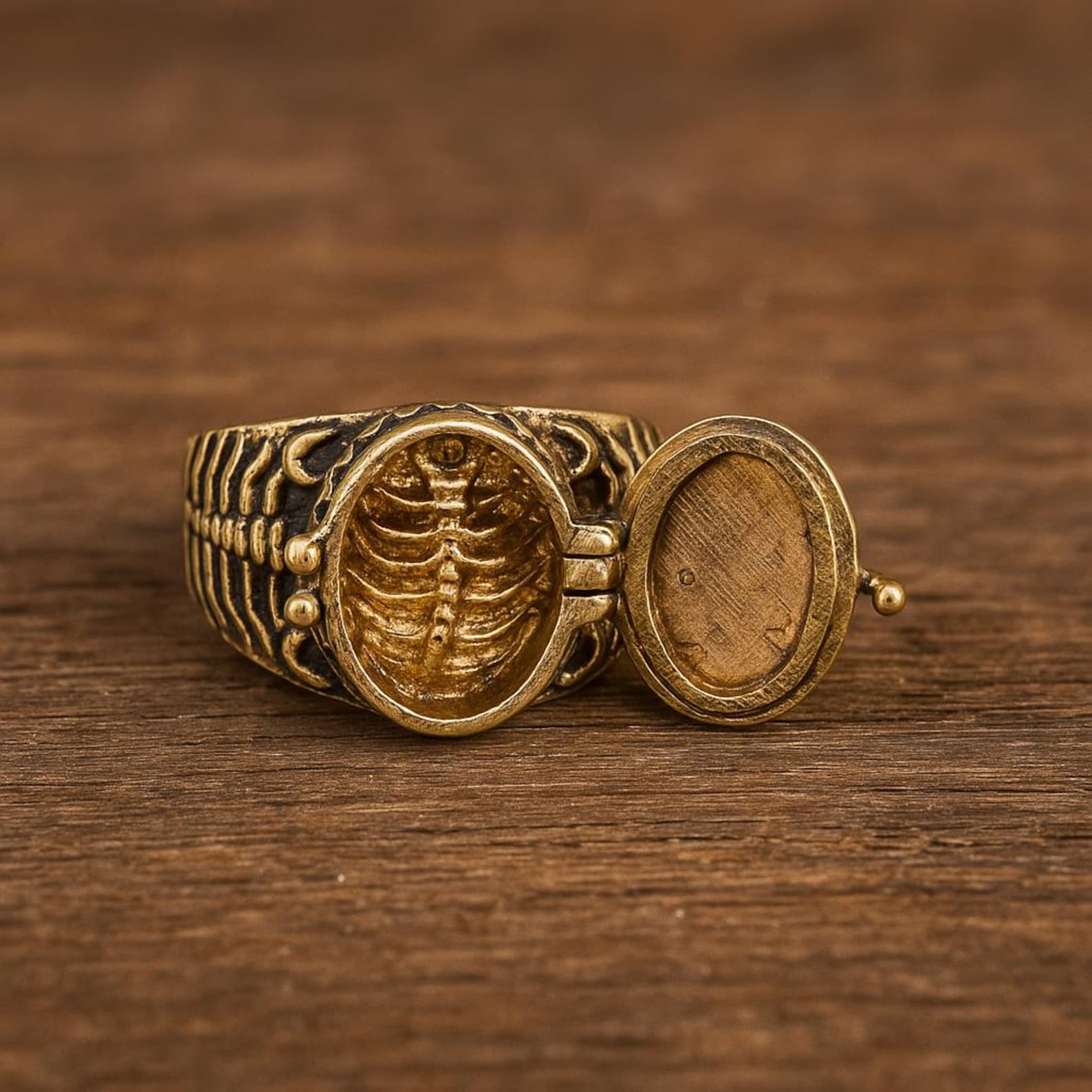 Vintage Gold Poison Ring • Gothic Locket Ring • Secret Compartment Ring ...