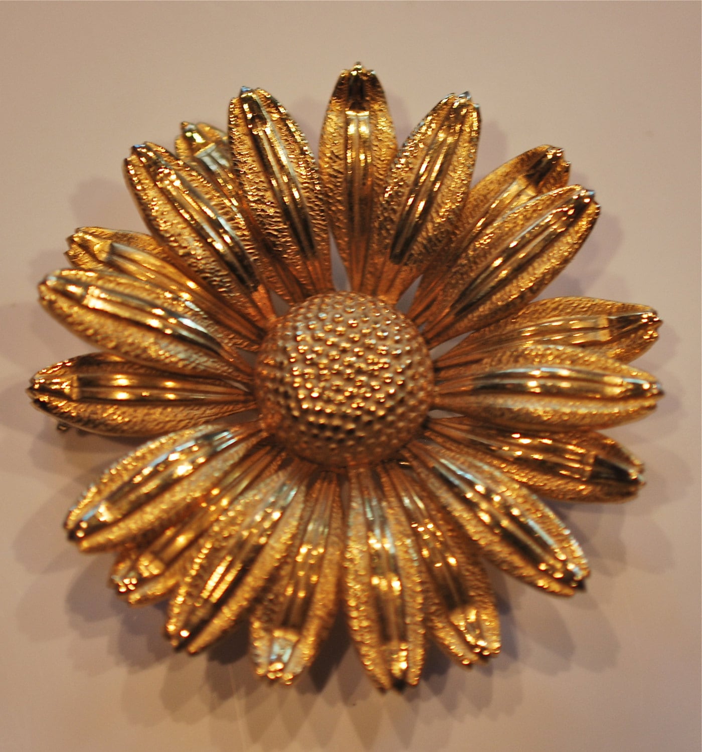 Lisner Vintage Signed Brooch Lisner Gold Tone Flower Brooch - Etsy