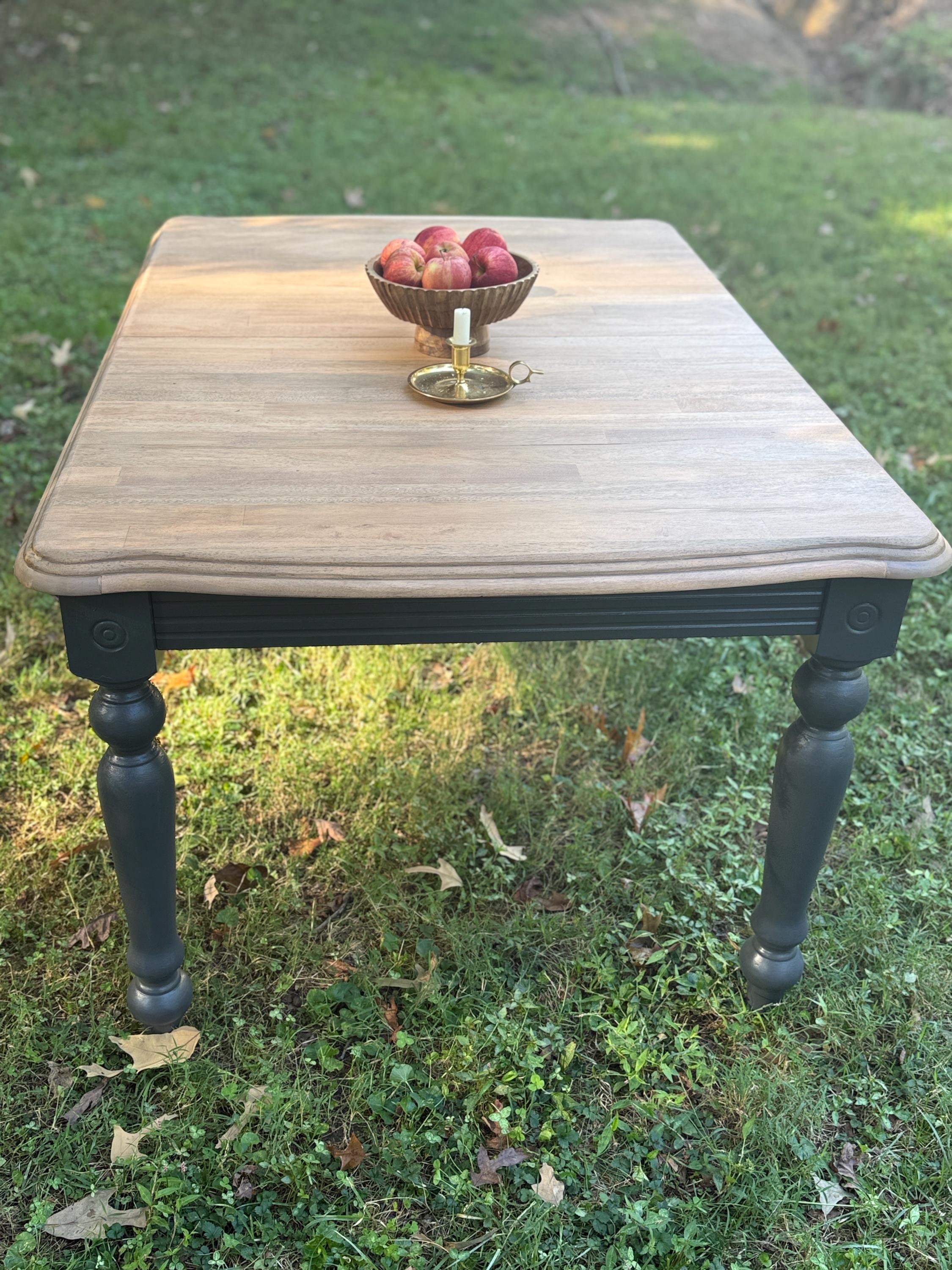 SOLD!! Dining Room Table. Refinished and Painted! - Etsy