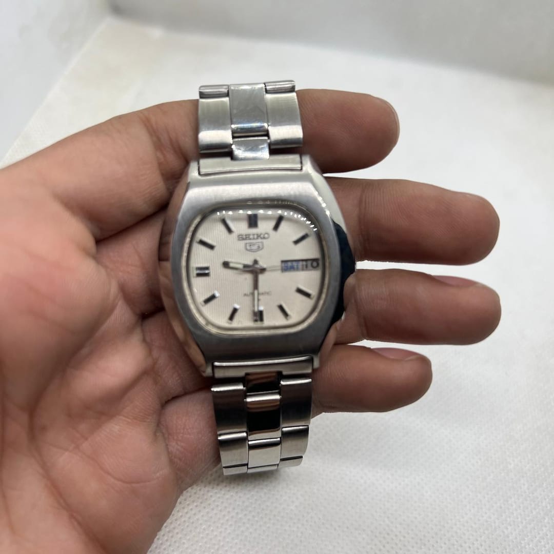 Vintage Seiko 5 Square Shape Automatic 7009-5010 White Dial Men Day ...