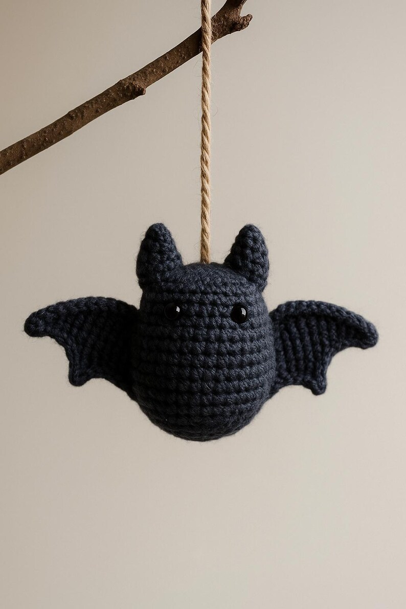 Crochet Mini Bat Amigurumi Pattern: Easy DIY Halloween (PDF Pattern) - Etsy