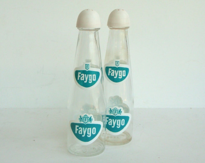 Faygo Soda - Vintage Faygo Salt and Pepper - Detroit Faygo - Blue and White - Soda Collector - Etsy