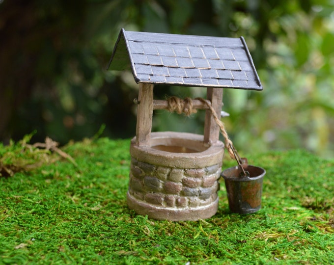 Miniature Wishing Well ~ Little Bucket on Rope ~ Cobbled Stone Look ...