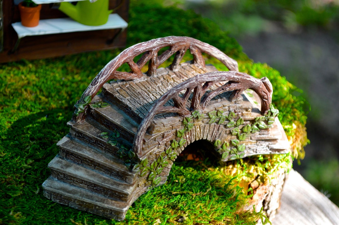 Miniature Stone Bridge With Ivy – Resin Cobblestone Fairy Garden Bridge ...