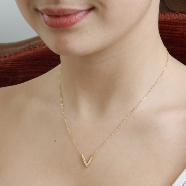 V Necklace - Etsy