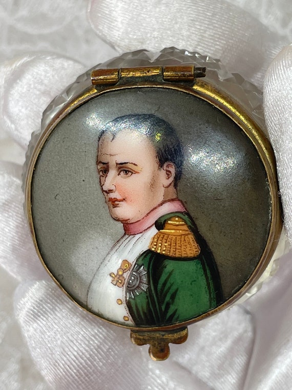 Napoleon Cut Glass Patch Box glass mirror compact Han… - Gem