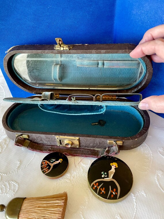 1920’s Makeup Vanity case w 2 hand painted Enamel com… - Gem