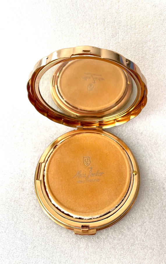 Max Factor Compact Hollywood USA Shiny Vintage Unused… - Gem