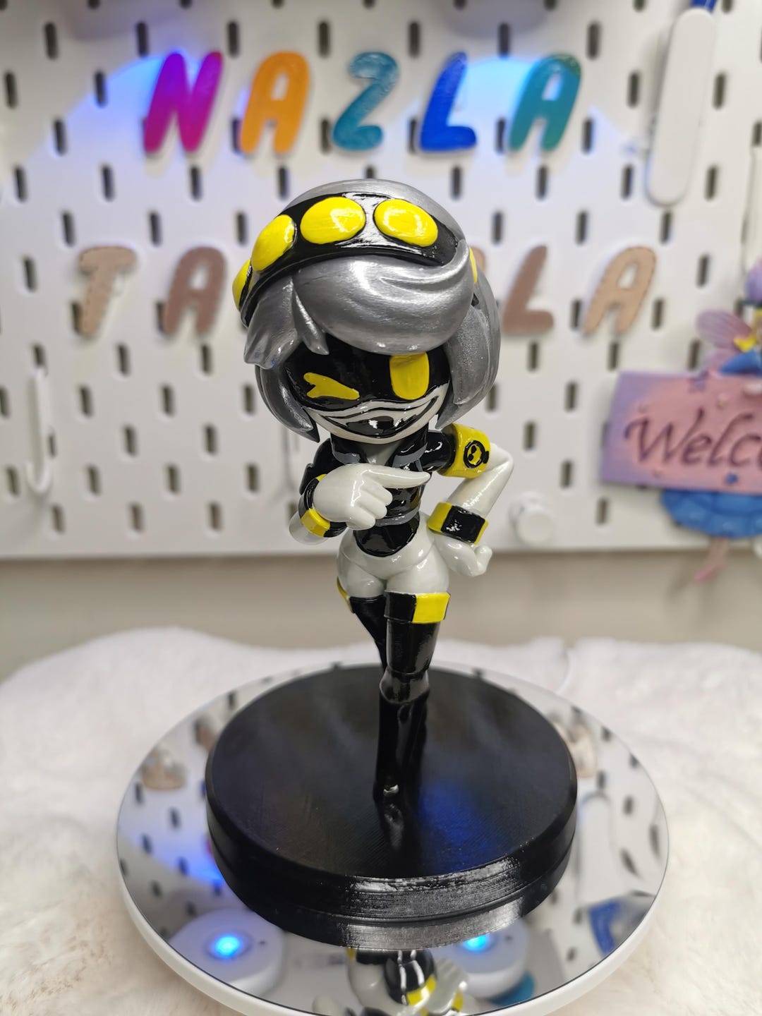 Murder Drones V Figure – Hand Painted (16 Cm & 6.3 In) - Etsy