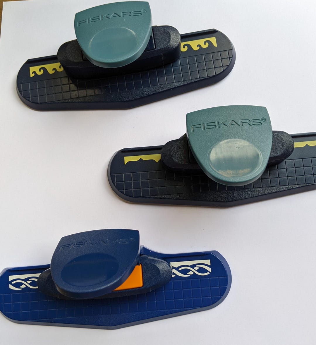 Fiskar Paper Punches, Decorative Paper Edgers, Fiskar 1230, 2509, Waves ...