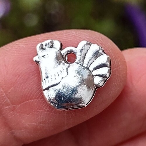 8 Chicken or Hen Charms 12x13x4mm Antique Silver Finish - Etsy