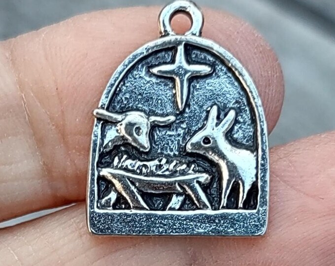 10 Jesus in a Manger With the North Star Charms in Silver Tone - C4247 ...