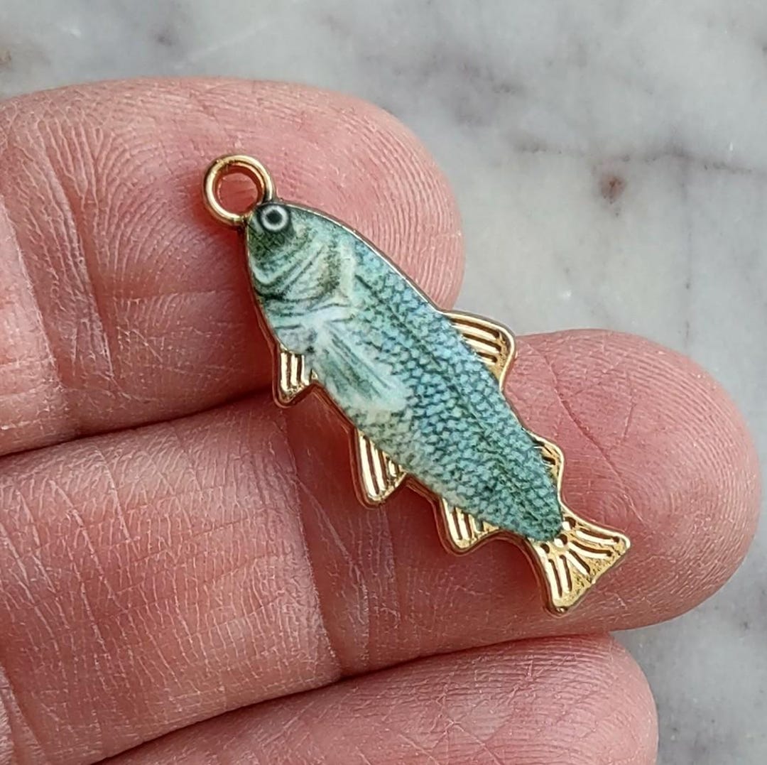 4 Green Fish Charms With Gold Tone Backing - C4339 - Etsy