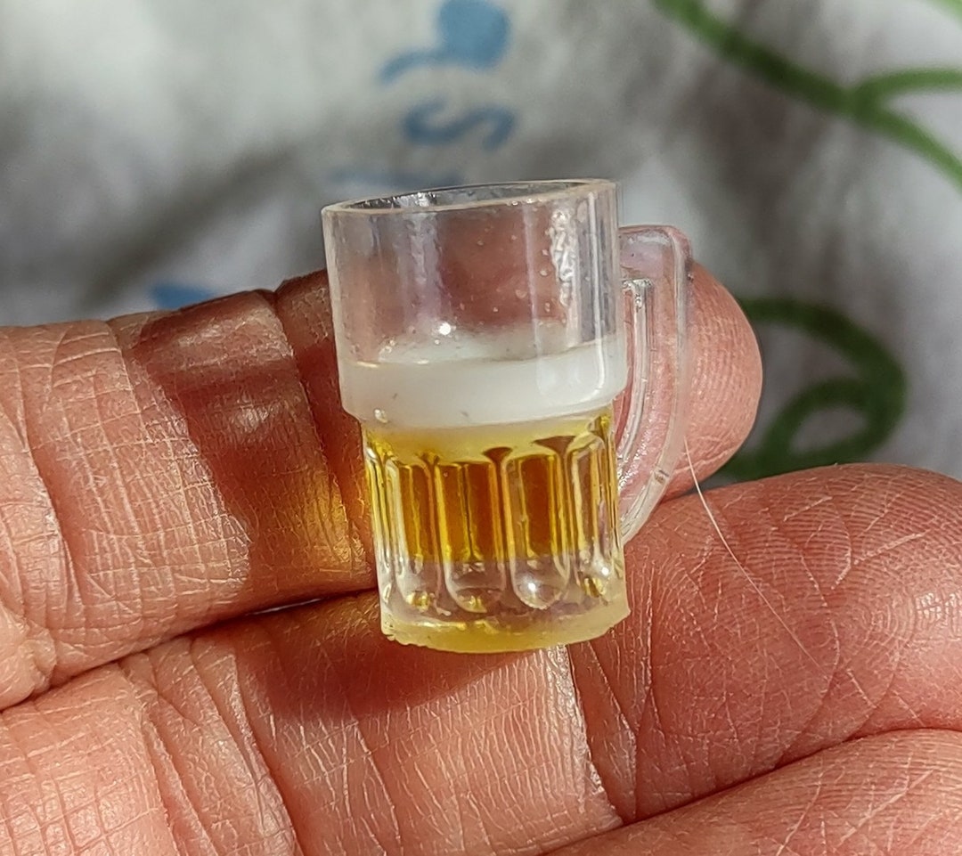 10 Mini Beer Mug Charms Pendants in Yellow and White Made of Plastic ...