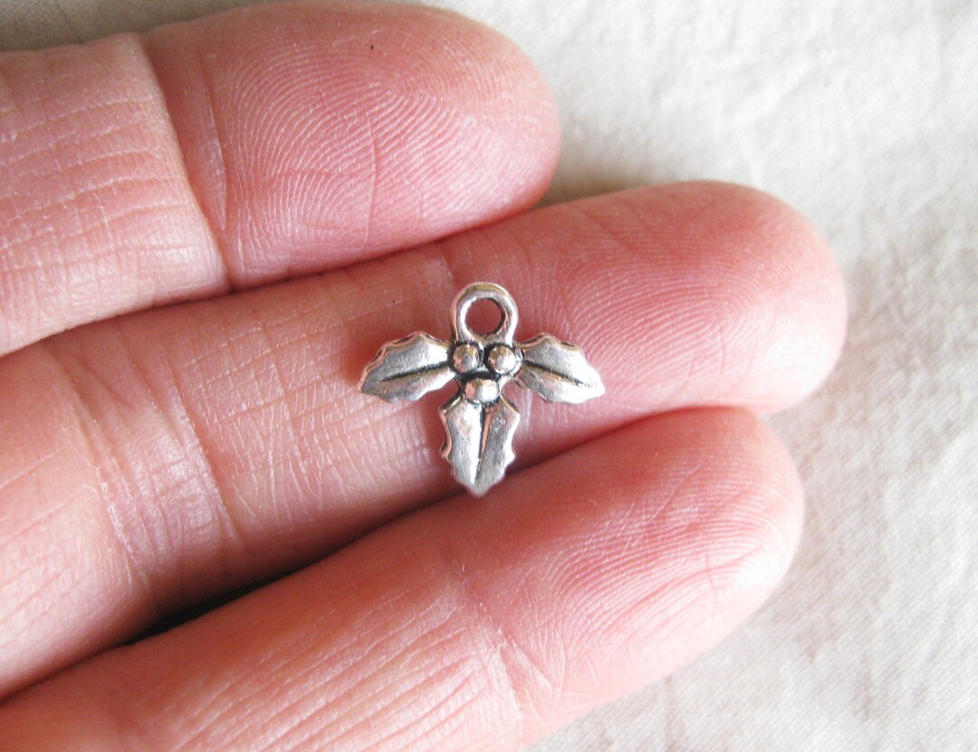 10 Holly Mistletoe Charms in Silver Tone - C3065 - Etsy