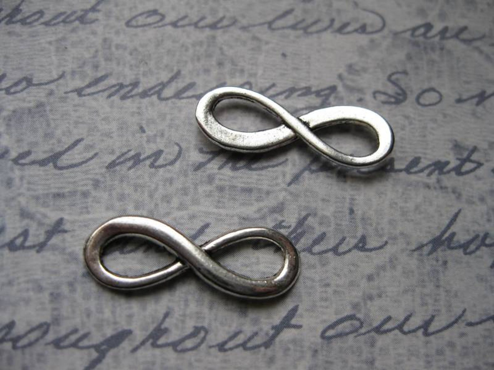 10 Infinity Symbol Charms in Silver Tone C1473 - Etsy